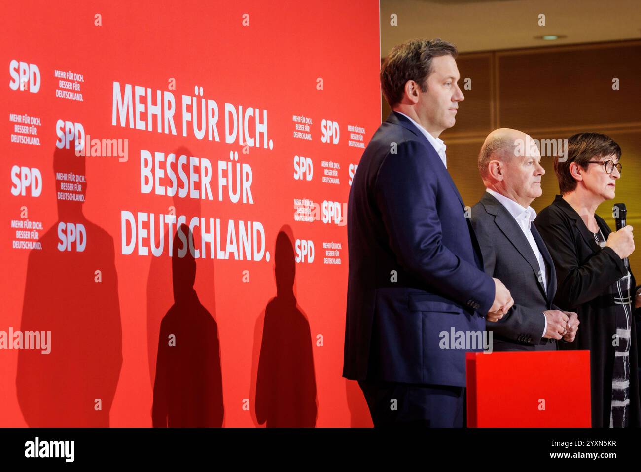 Lars Klingbeil, SPD-Parteivorsitzender, Olaf Scholz SPD, Bundeskanzler ...