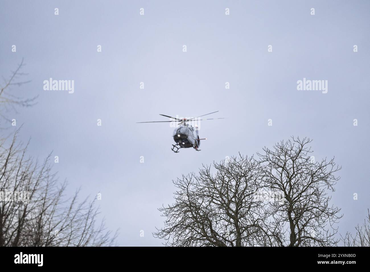 Landing approach of the new H145 police helicopter from Airbus ...