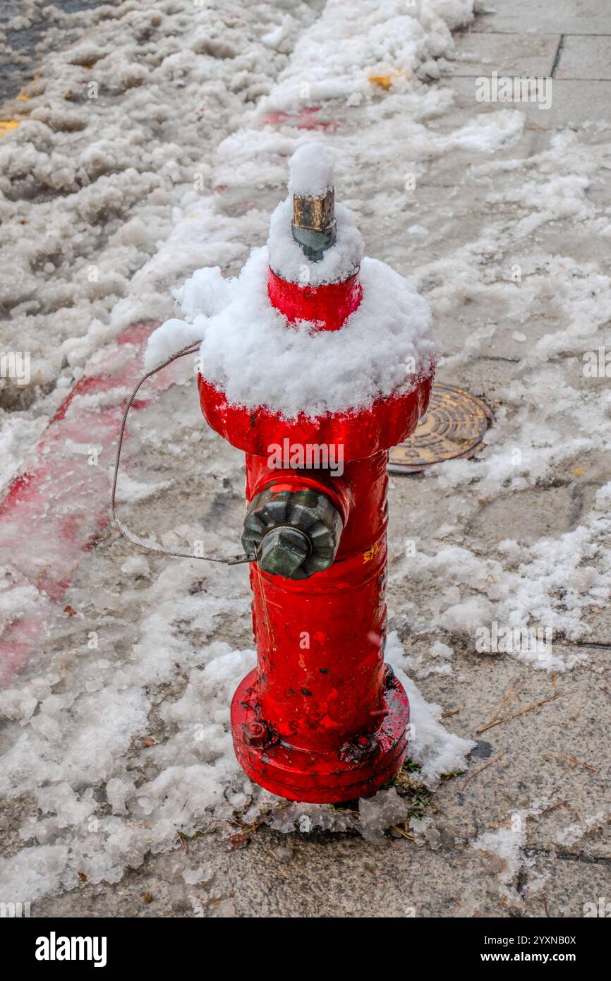 Frozenhydrant hi-res stock photography and images - Alamy