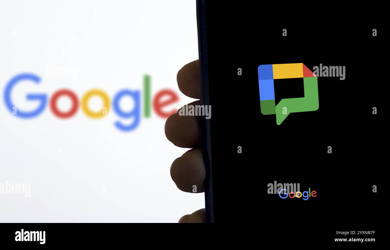 Google Chat Icon Logo on smartphone Stock Photo - Alamy