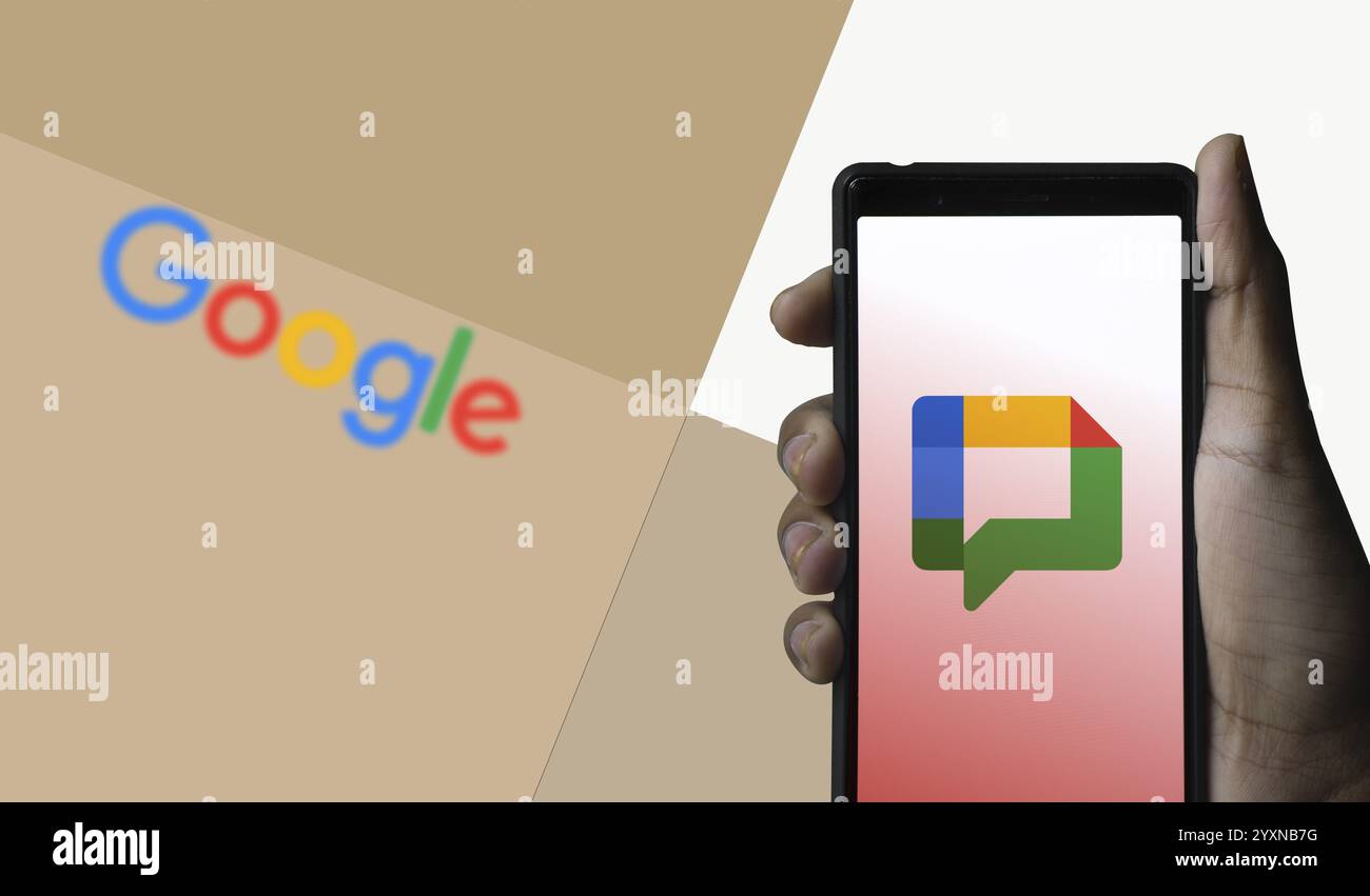 Google Chat Icon Logo on smartphone Stock Photo - Alamy