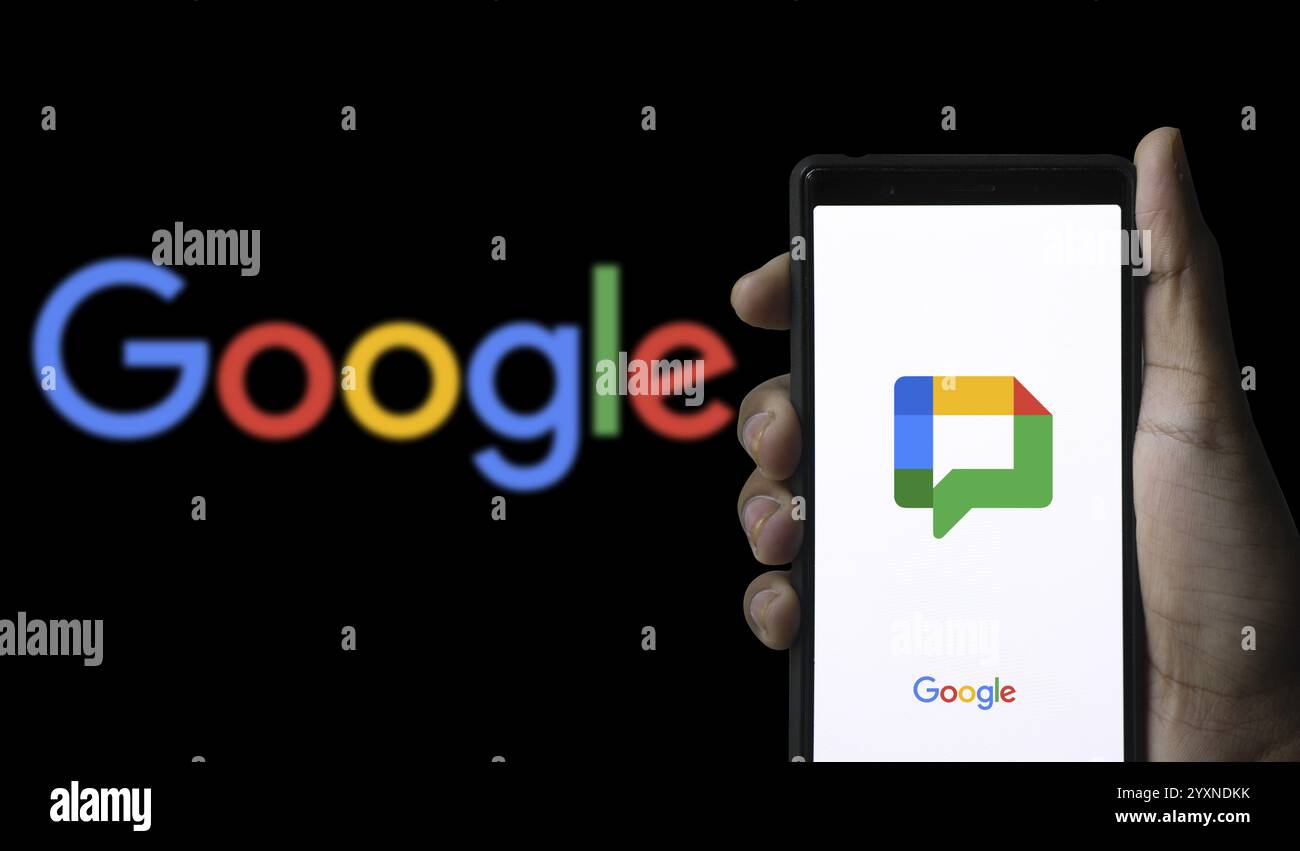 Google Chat Icon Logo on smartphone Stock Photo - Alamy
