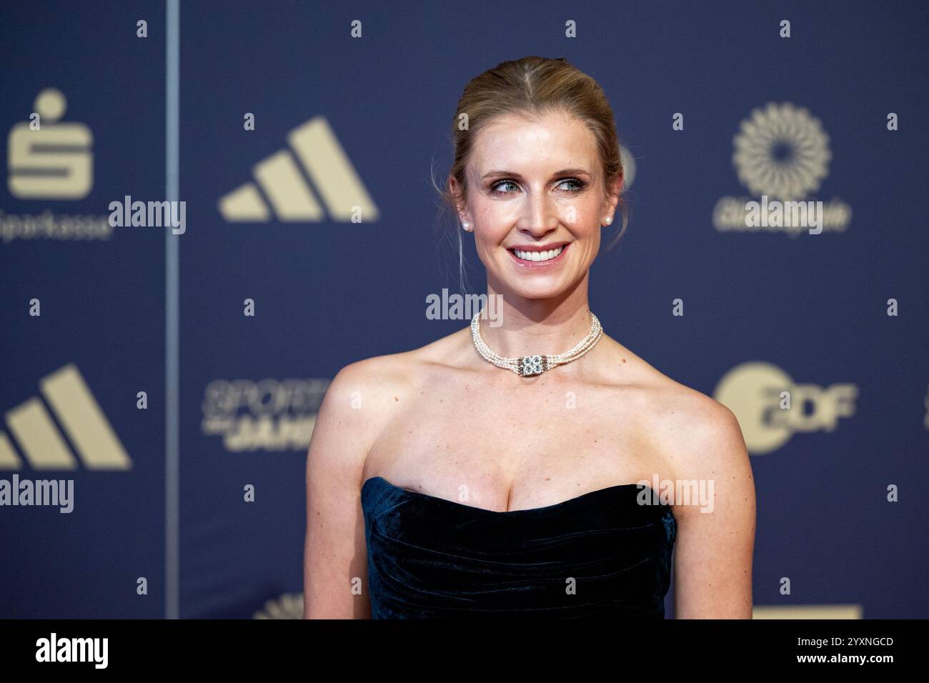 Jessica von Bredow-Werndl (Dressurreiten) auf dem roten Teppich, GER ...