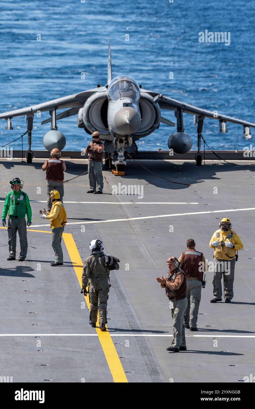Italian Navy AV-8B+ Harrier II Plus on the flight deck of the ITS ...