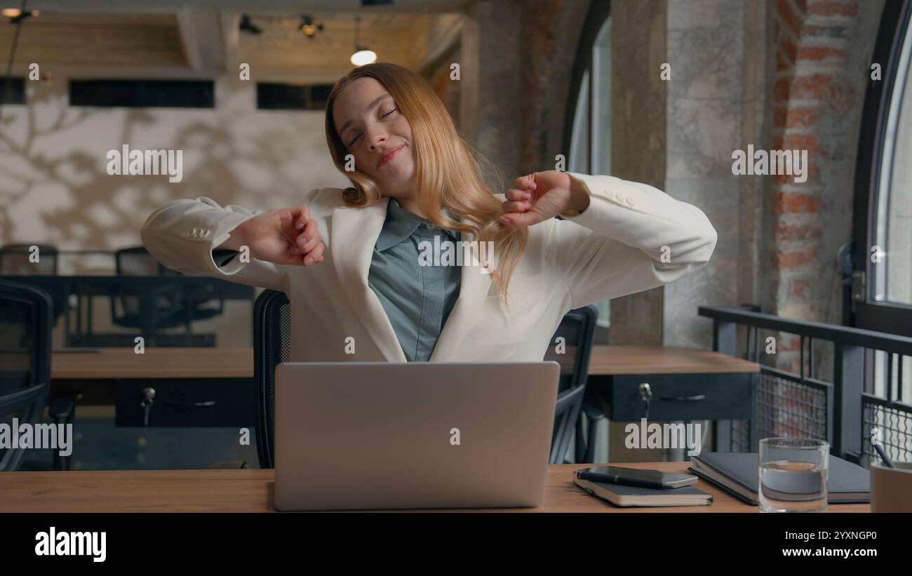 Girl desk daydream hi-res stock photography and images - Alamy