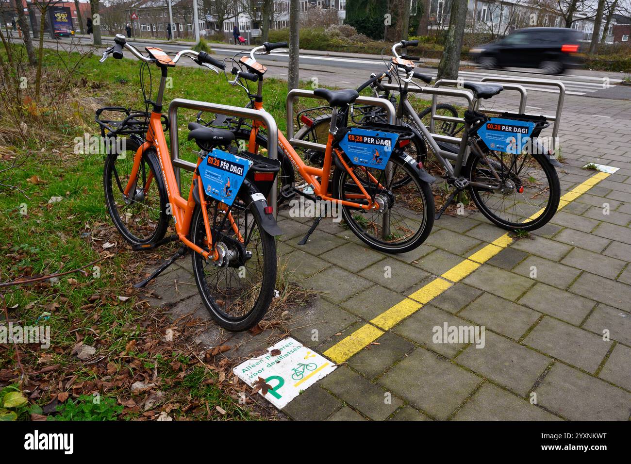 Bicycle share amsterdam hi-res stock photography and images - Alamy