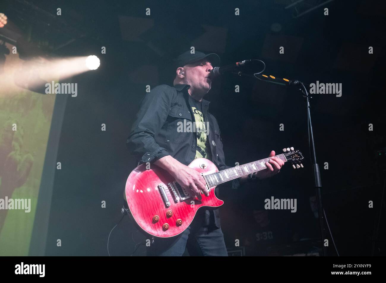 Giuliano "Jools" Gizzi of Gun performing at Barrowland, Glasgow, 14th ...