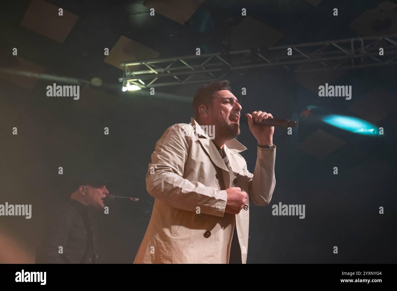 Dante Gizzi of Gun performing at Barrowland, Glasgow, 14th December ...
