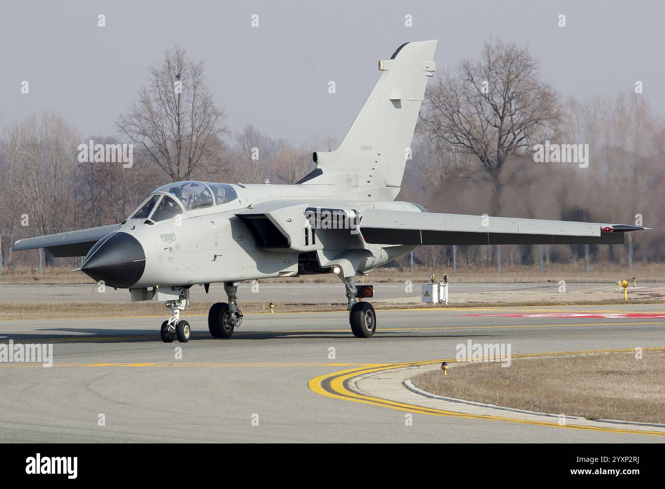 Italian air force tornado fighter jet hi-res stock photography and ...
