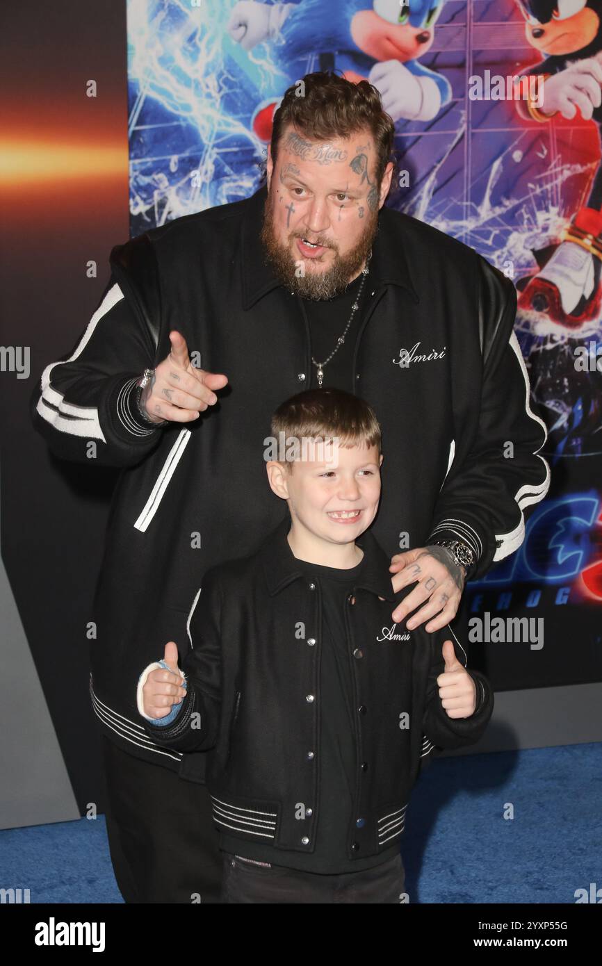 Los Angeles, USA. 16th Dec, 2024. Jelly Roll, Noah Buddy DeFord at ...