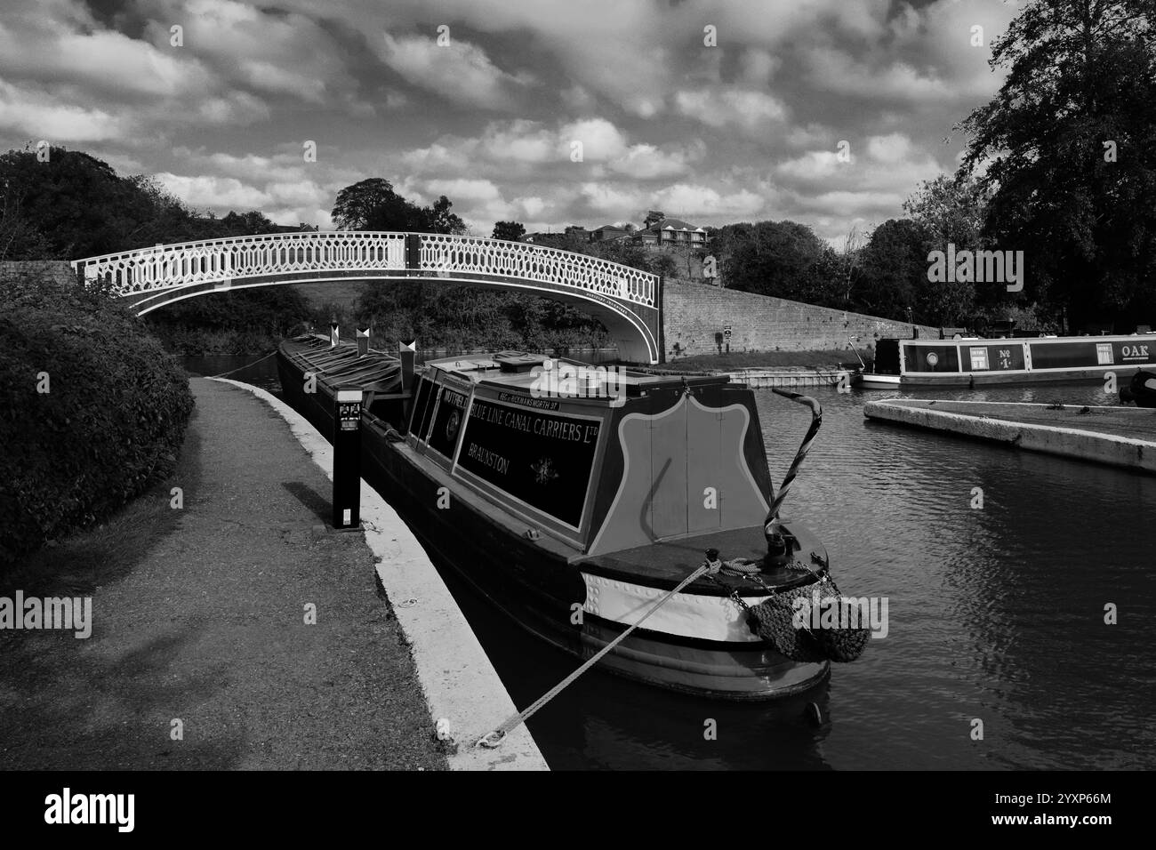 Narrowboats at Braunston Marina, Grand Union canal, Braunston village ...