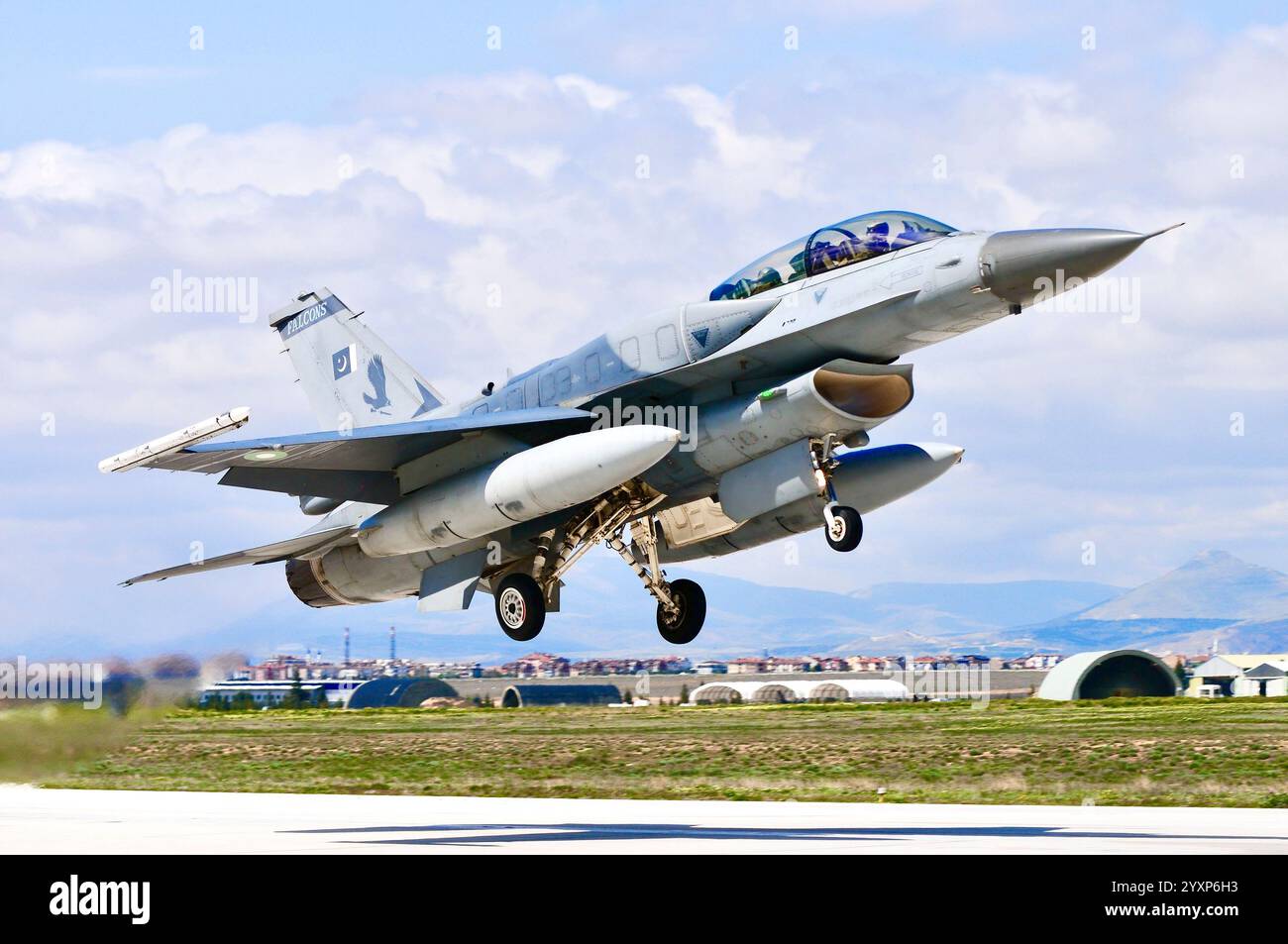 Pakistan Air Force F-16D Block 52 taking off from Konya Air Base ...