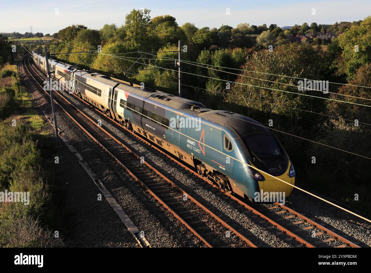 A Pendalino class 390, Avanti West Coast train near Milton Keynes ...