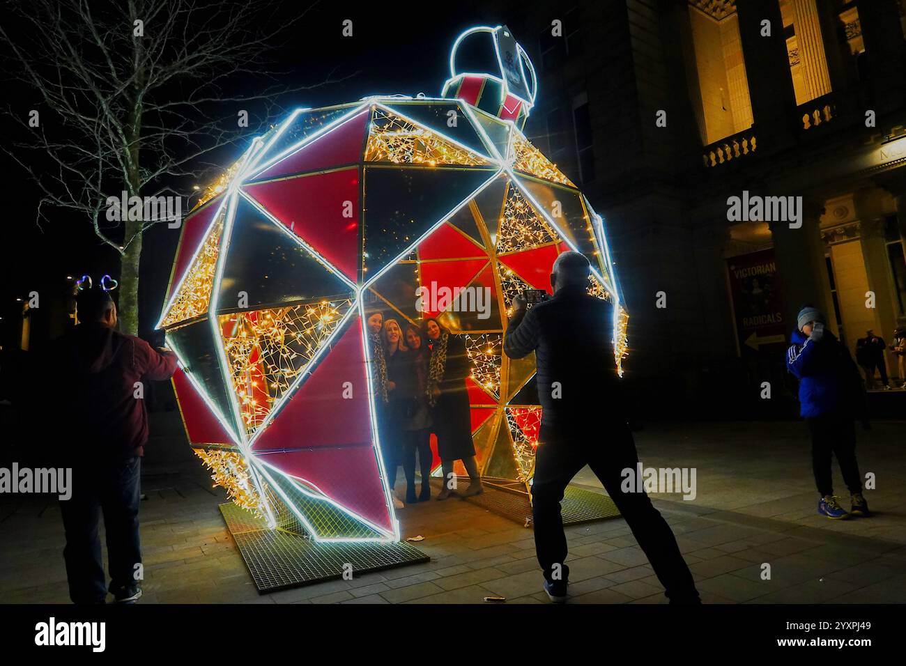 Birmingham Christmas mood, light installation on Chamberlain Square ...