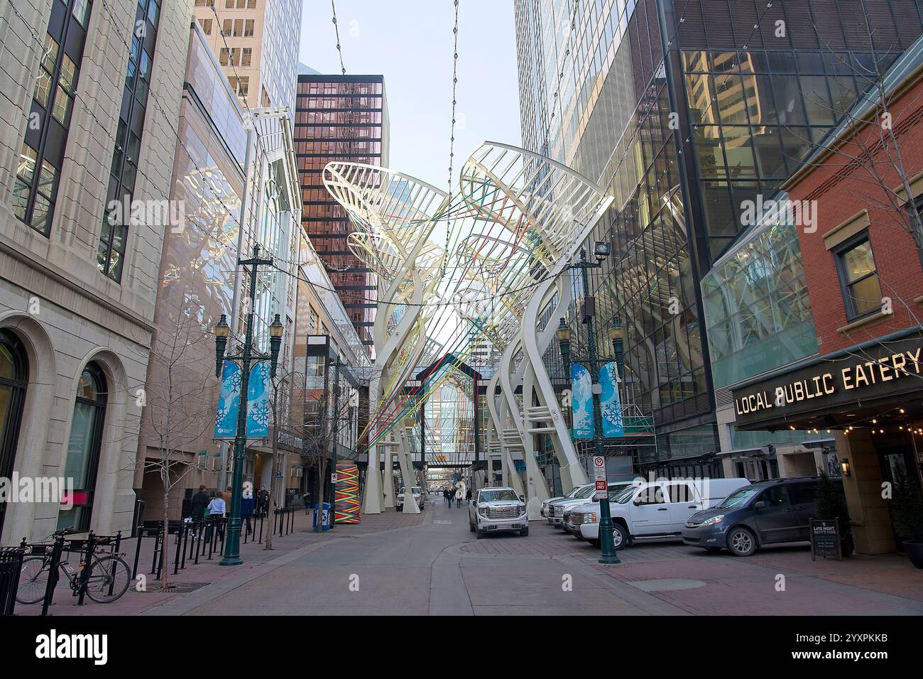 Street scene in downtown calgary hi-res stock photography and images ...