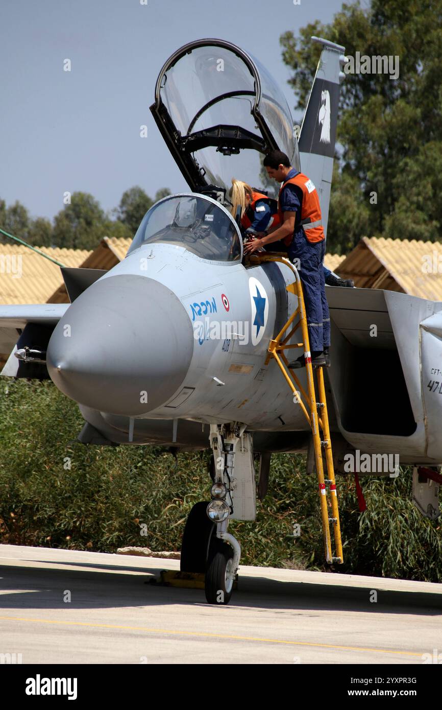 Israeli Air Force F-15D on Quick Reaction Alert Stock Photo - Alamy