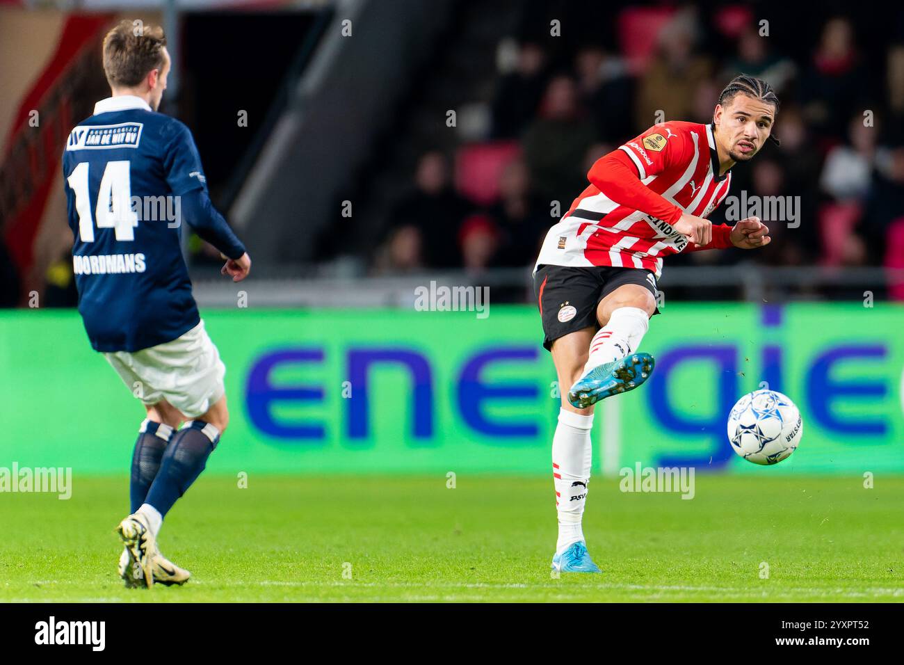 Eindhoven, Netherlands. 17th Dec, 2024. EINDHOVEN, NETHERLANDS - DECEMBER 17: Jacob Noordmans of ...