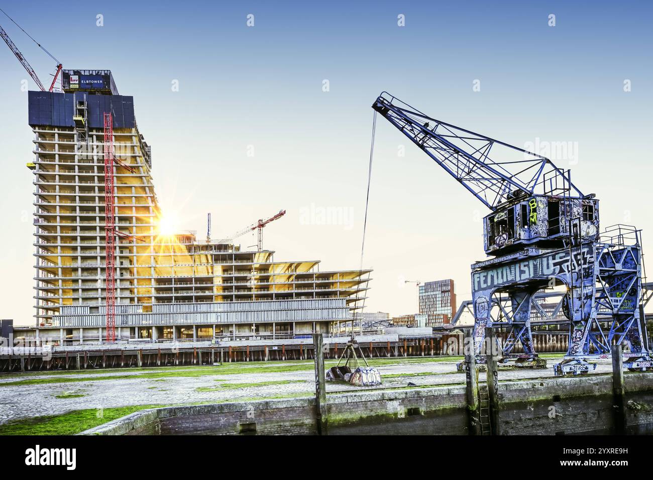 Bauprojekt Elbtower, Baustelle in der Hafencity in Hamburg, Deutschland ...