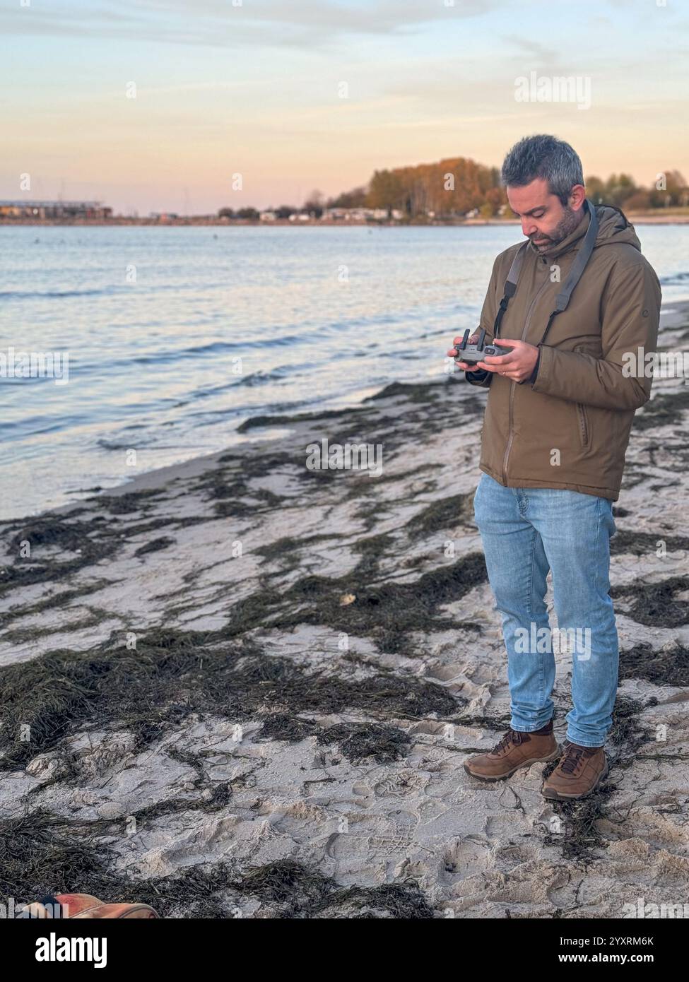 Drone pilot fpv hi-res stock photography and images - Alamy