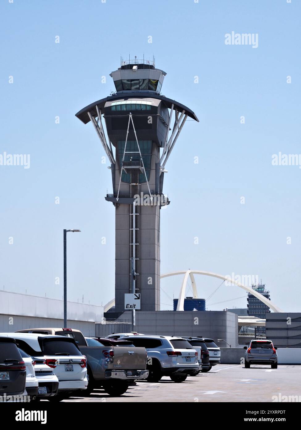 The air traffic control tower at Los Angeles International Airport (LAX ...