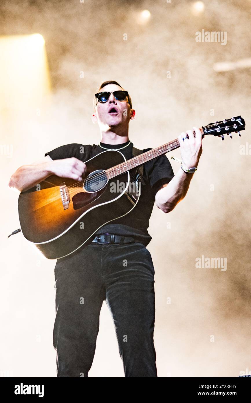 Mexico City, Mexico. 15th Nov, 2024. Cage the Elephant: Brad Shultz ...