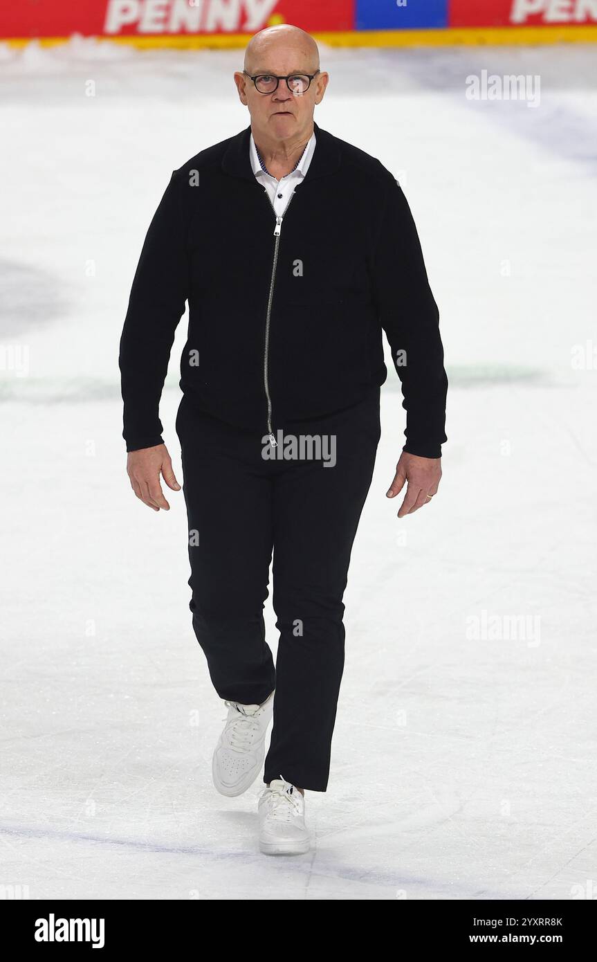 Trainer Tom Rowe (Frankfurt) Koelner Haie vs Loewen Frankfurt ...