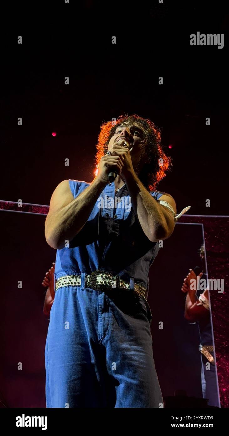 Benson Boone from Front Row Stock Photo - Alamy