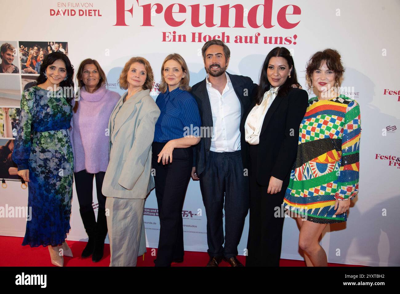 von links: Pegah Ferydoni, Schauspielerin, Gast, Anette FRIER ...