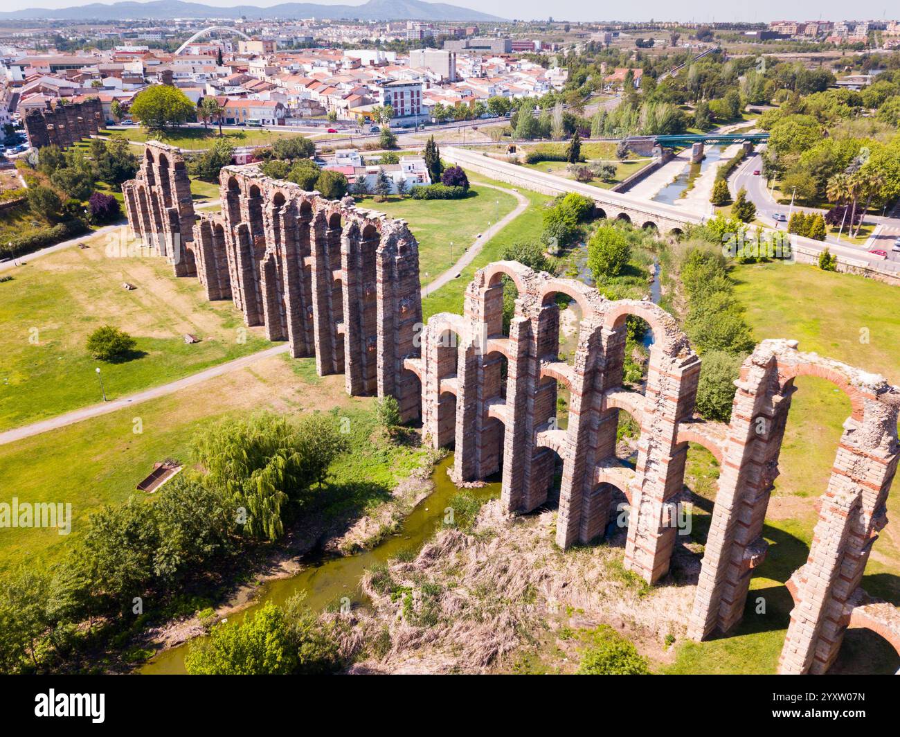 Roman stone aqueduct in Merida Stock Photo - Alamy