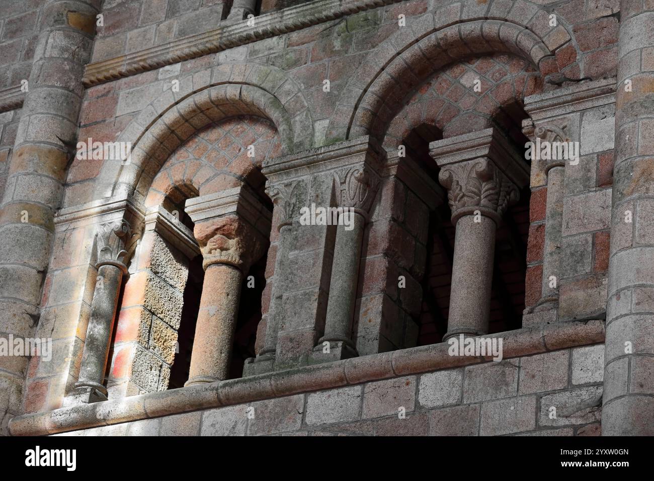 Column mullion hi-res stock photography and images - Alamy