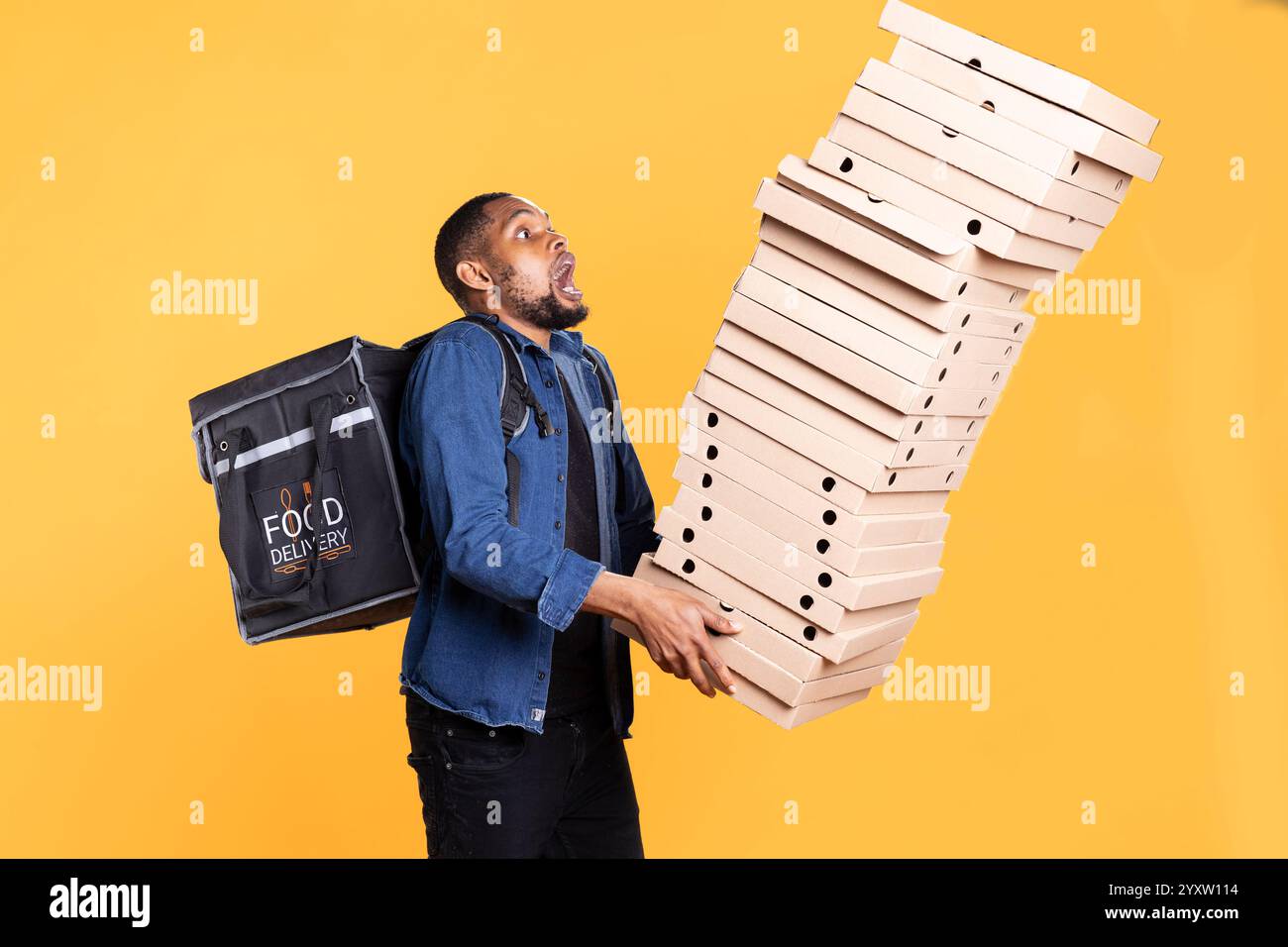 Young delivery man dropping hi-res stock photography and images - Alamy
