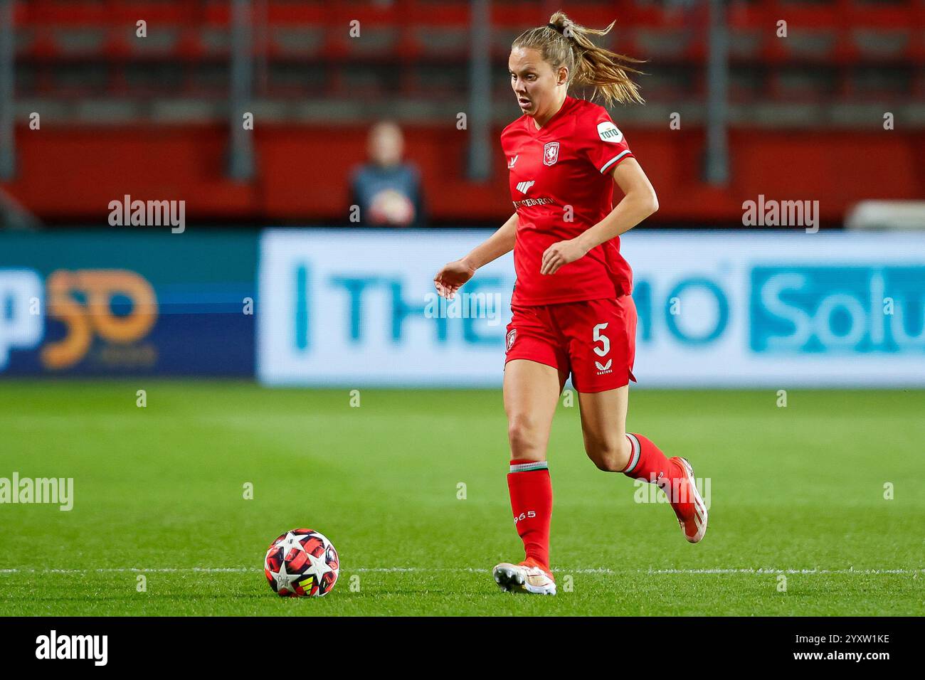 Enschede, Netherlands. 17th Dec, 2024. ENSCHEDE, Stadium De Grolsch Veste, 17-12-2024, season ...