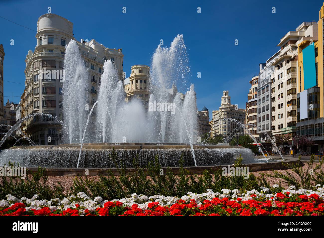 City hall modern buildings town square hi-res stock photography and ...