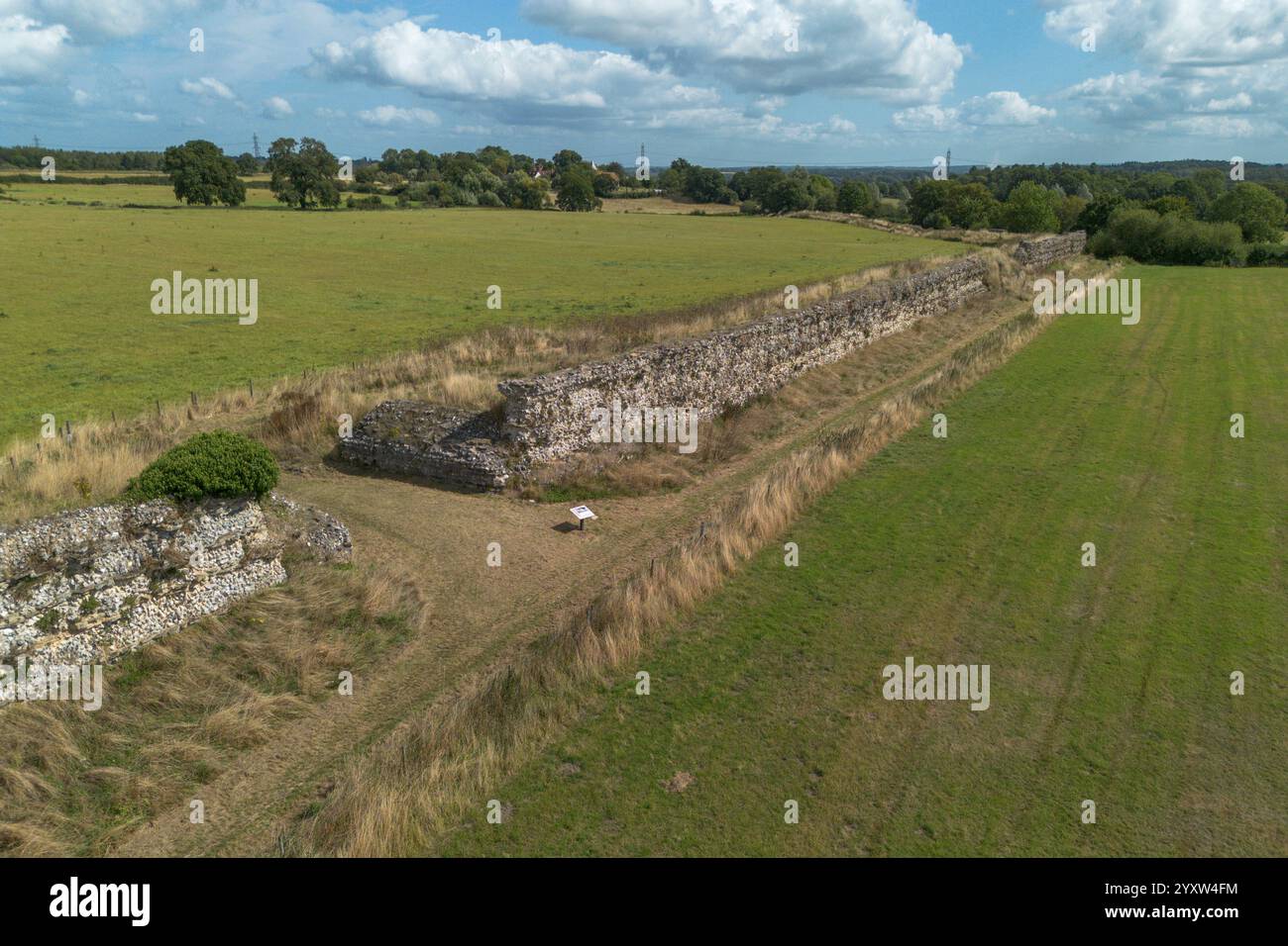 Aerial view of the south gate of the Roman city of Silchester (Calleva ...