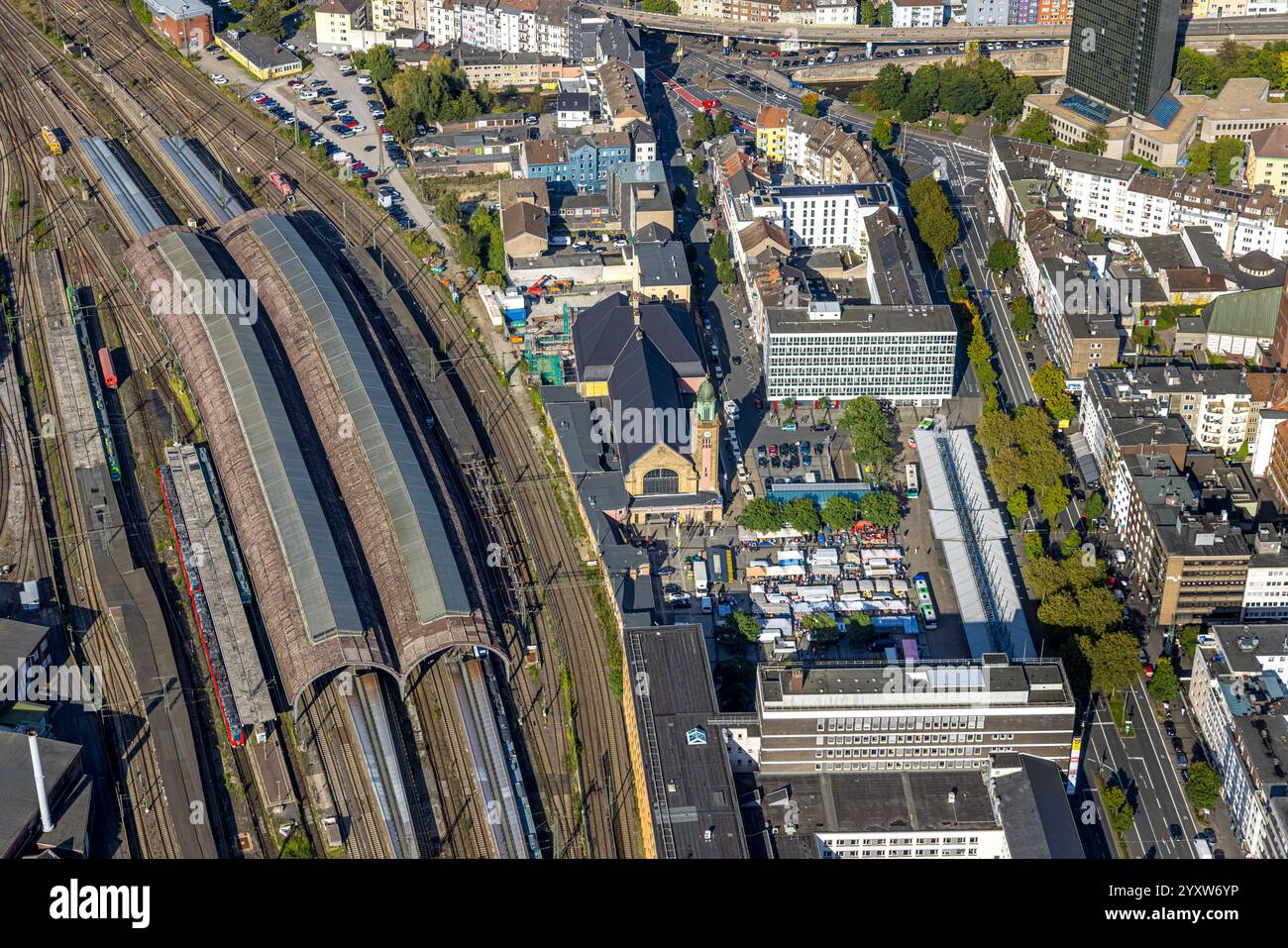 Aerial view, main station Hbf with covered platforms and station ...