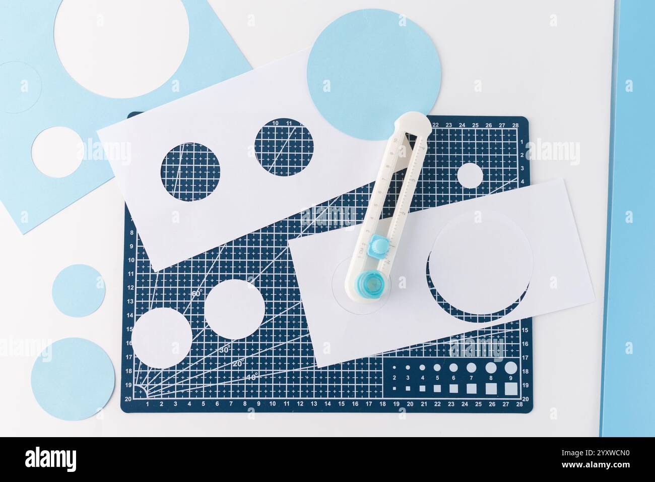 precision paper trimmer for cut out circle, manual rotary circle cutter ...