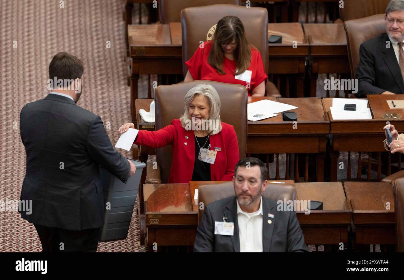Austin, Texas, USA. 17 December, 2024. Presidential elector NANETTE ...