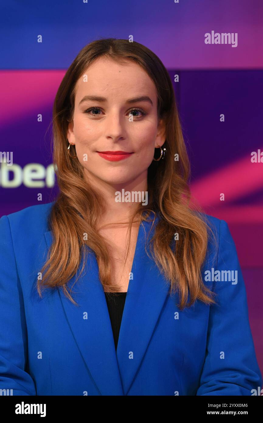 Journalistin Ann-Kathrin Hipp zu Gast in der ARD Talkshow Maischberger ...