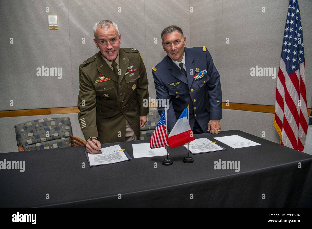Deputy commander of French Space Command visits USSPACECOM (7328733 ...