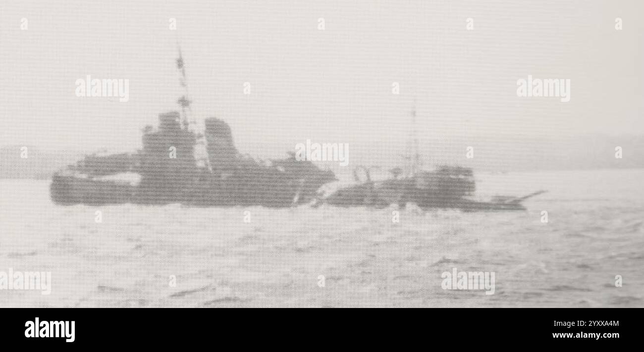 Destroyer Hayashimo beached and damaged, 1944 Stock Photo - Alamy