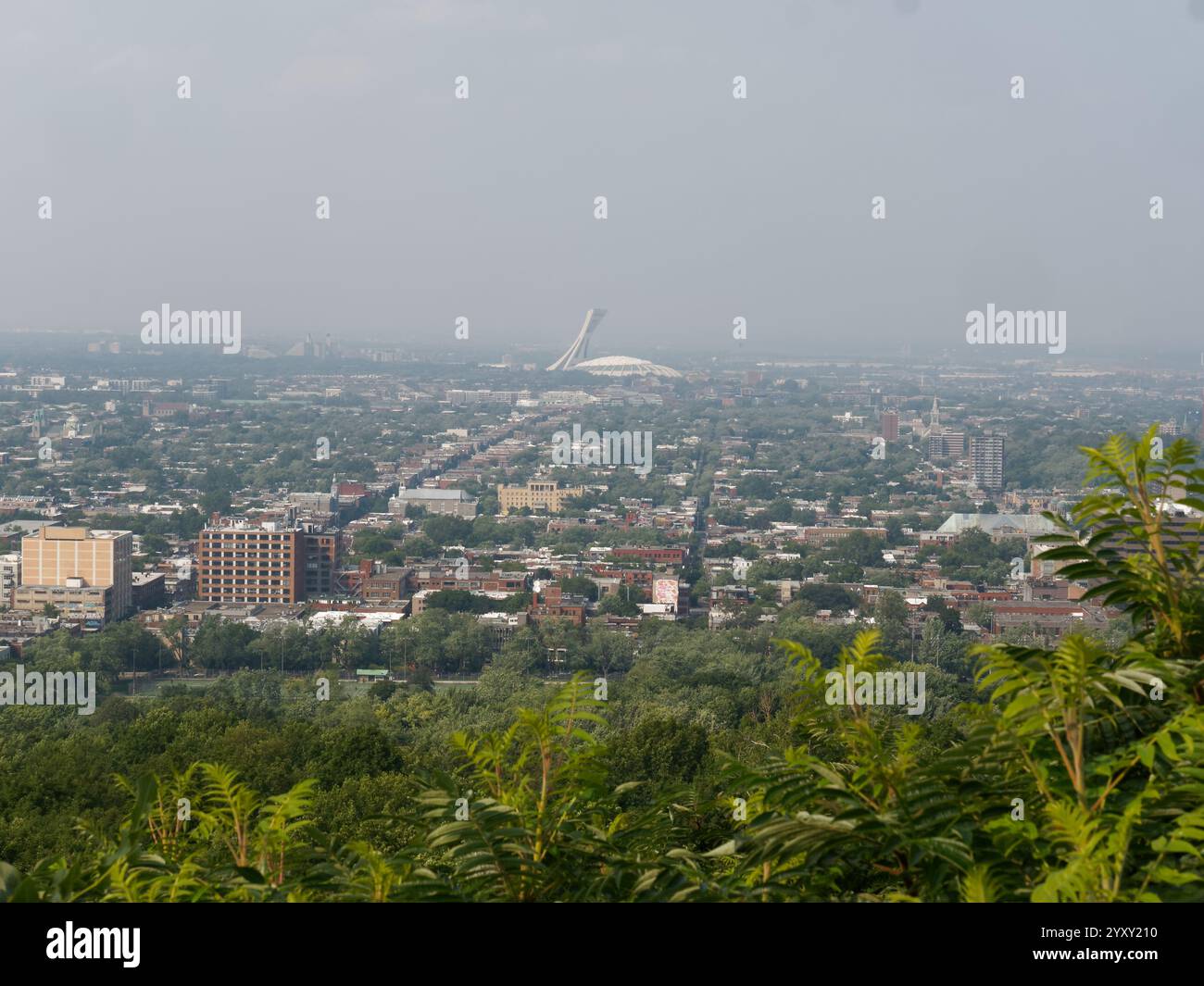 Heavy smog covers the city of Montreal. Quebec,Canada Stock Photo - Alamy