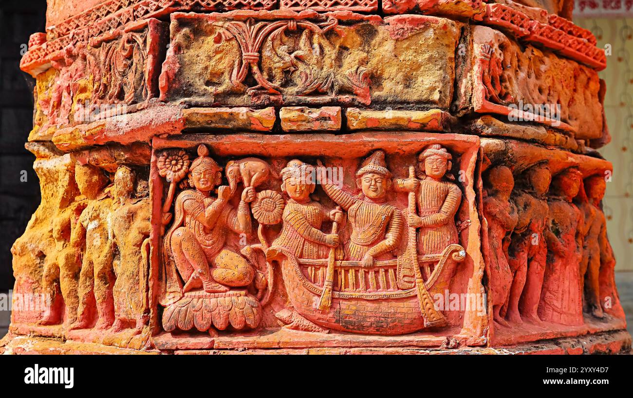 Boat scenes at the base of column, Kamale Kamini from Mangal Kavyas ...