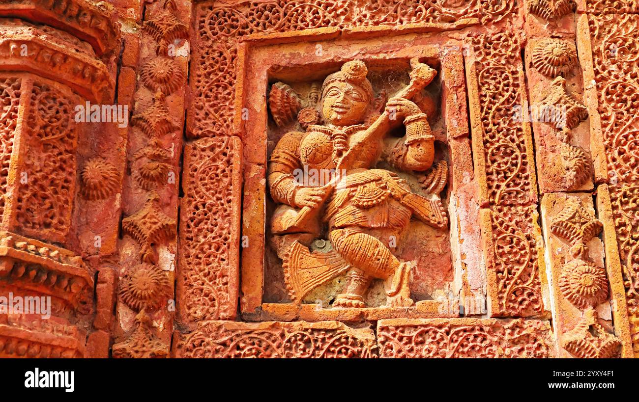 Sculpture of Hindu Goddess Sharada (Saraswati) beautifully carved on ...