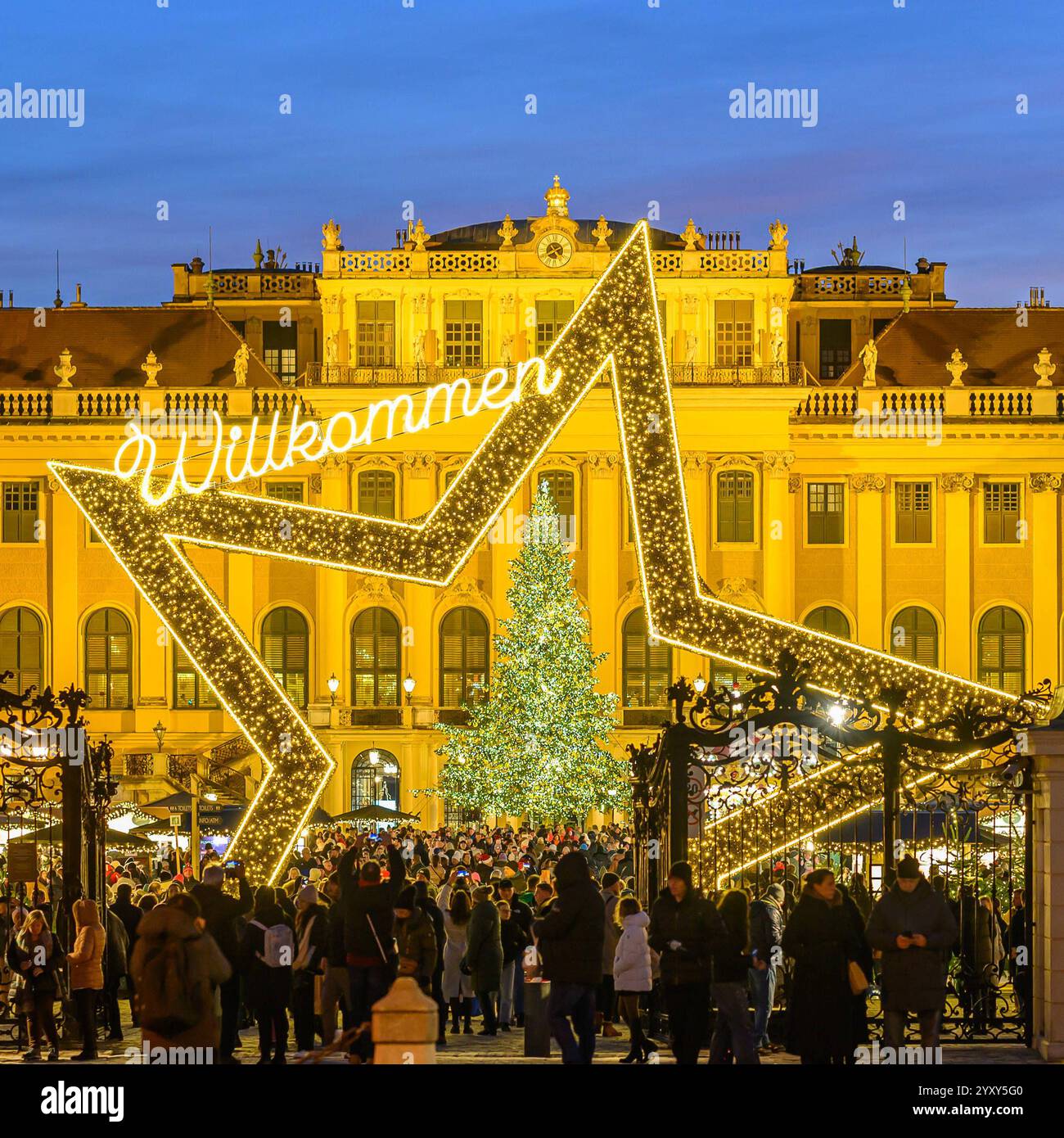vienna, austria, 17 dec 2024, advent market at schoenbrunn palace ...
