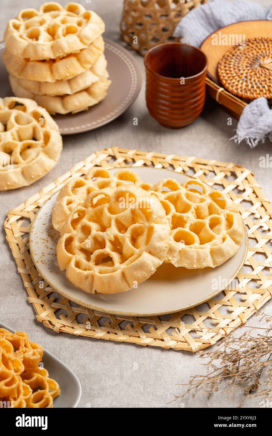 Kuih goyang hi-res stock photography and images - Alamy