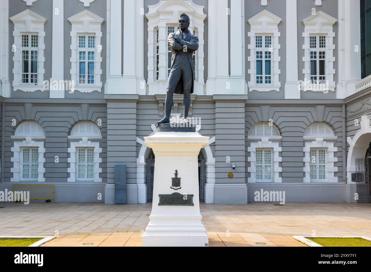 Victoria Theatre and Concert Hall with Statue of Stamford Raffles, Empress Place, Singapore ...