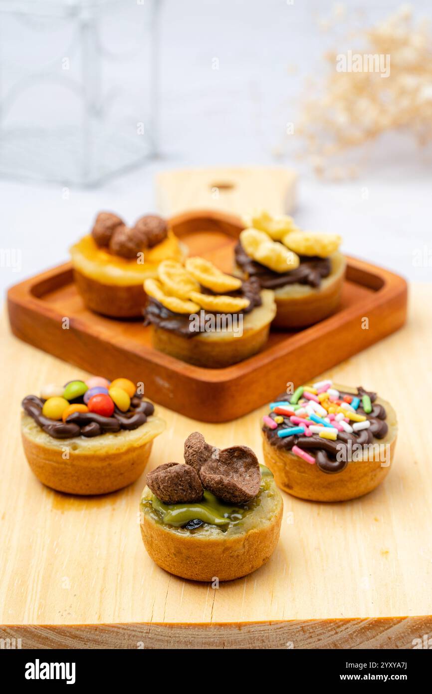 Martabak Mini Bangka with various Topping. The martabak mini bangka is ...