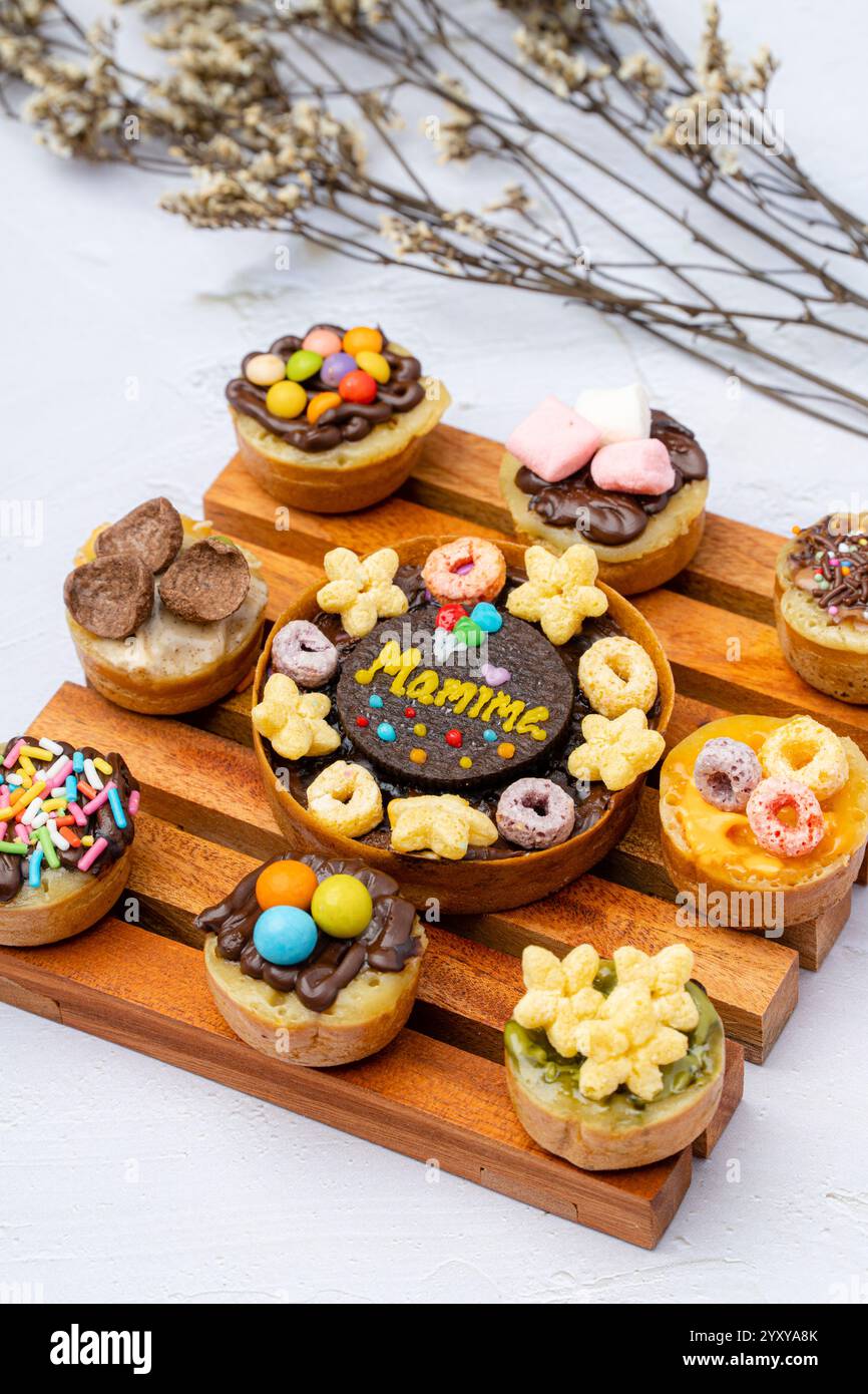 Martabak Mini Bangka with various Topping. The martabak mini bangka is ...