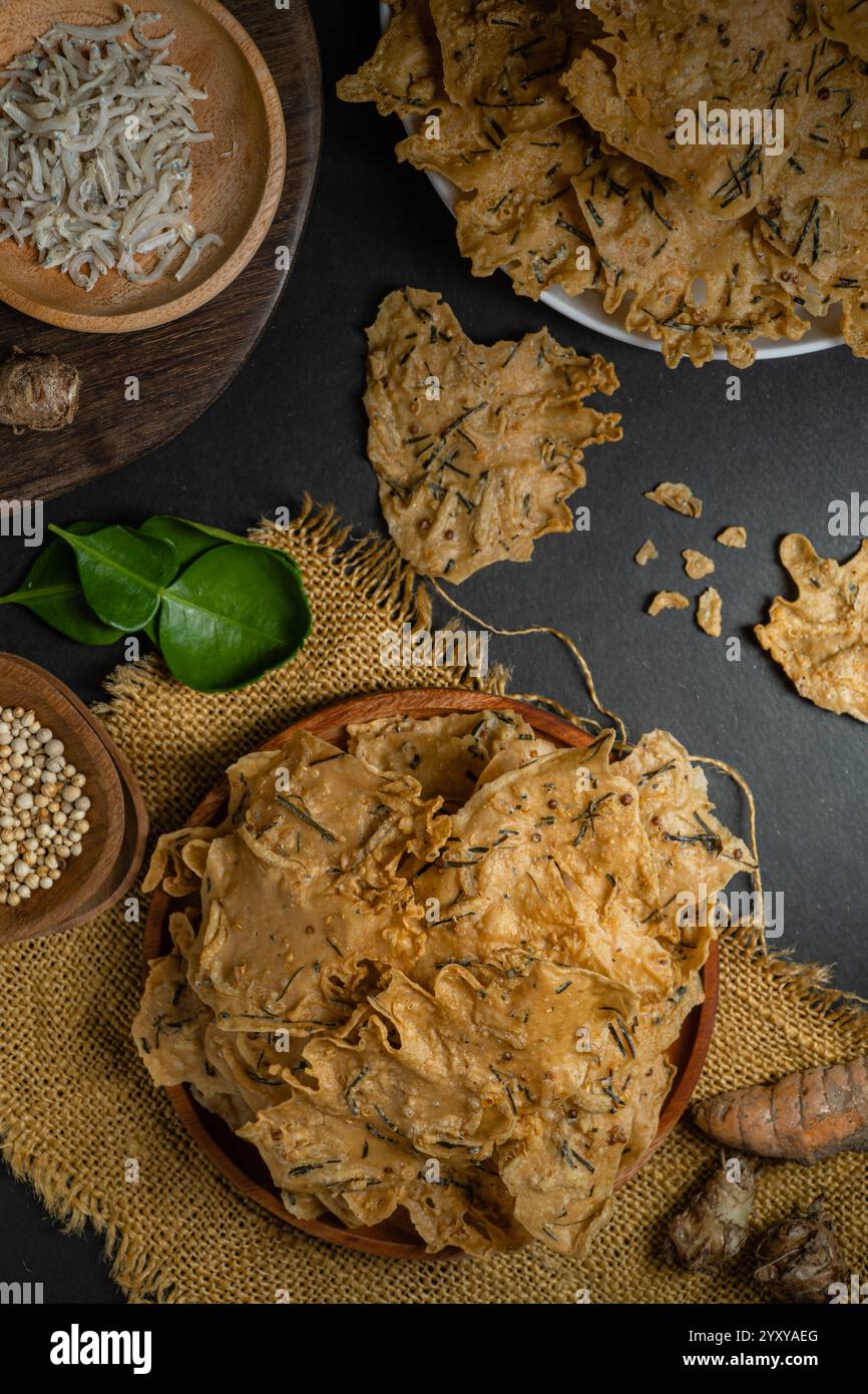 Peyek kacang hi-res stock photography and images - Alamy