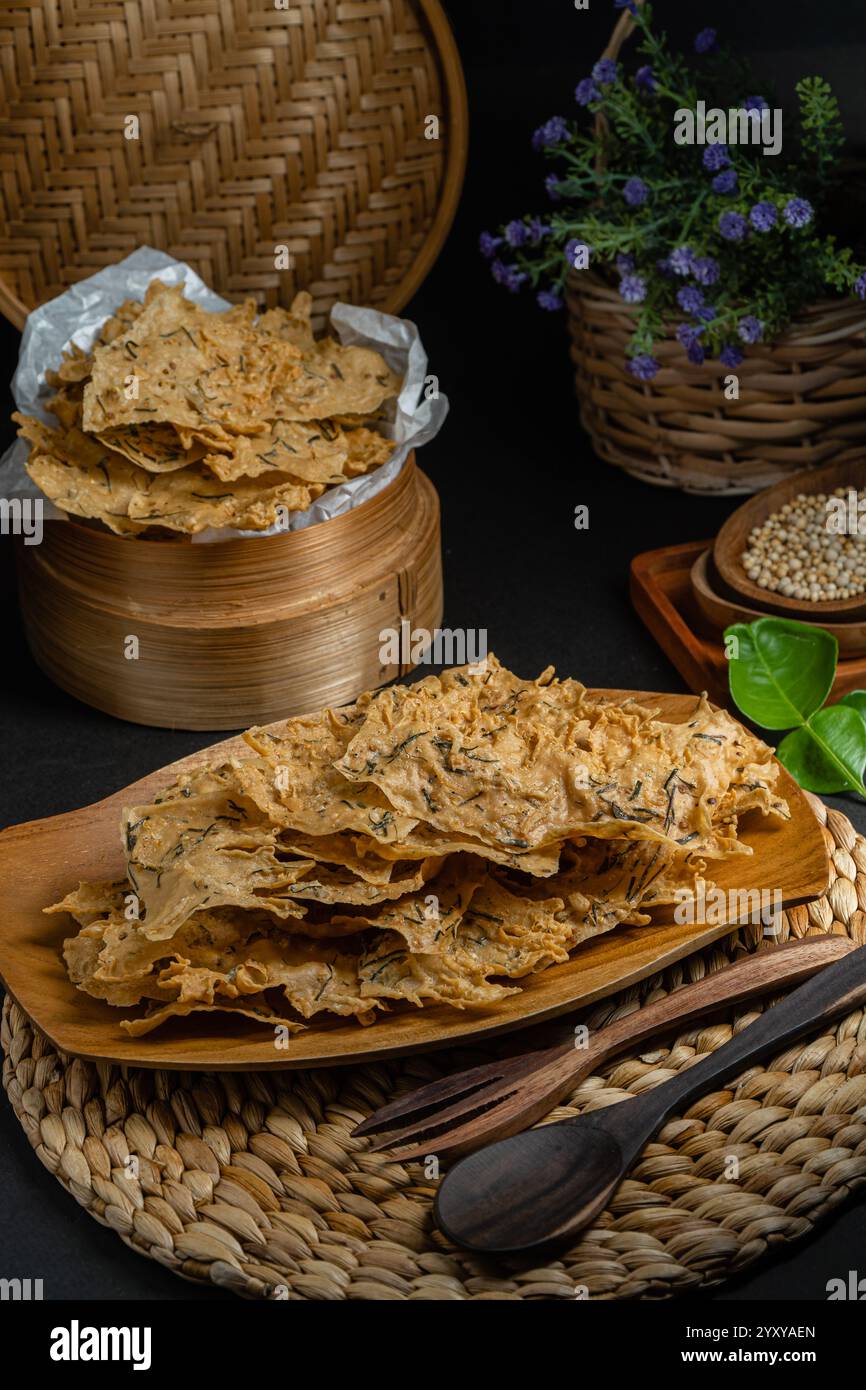 Peyek kacang hi-res stock photography and images - Alamy